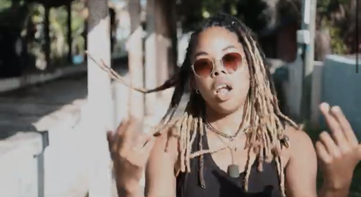 Découvre le dernier clip de SIKA R LION - Sika Rlion, GO GO GO - Ounalé ...