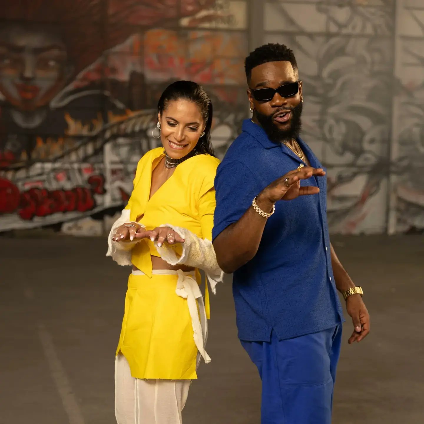 Zaho - Solo feat Tayc (clip officiel) - Octobre 2022 - Coqlakour